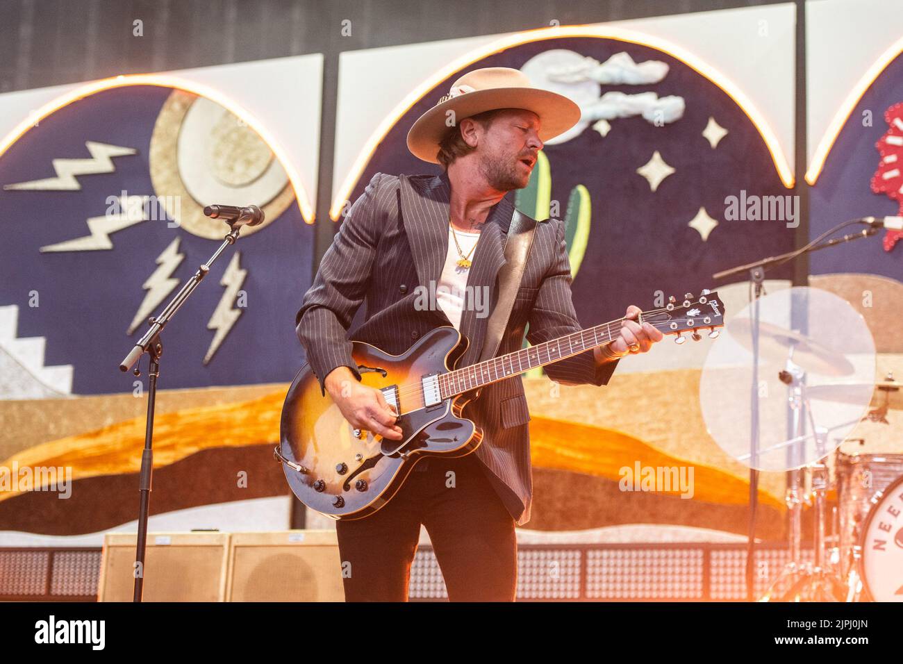 Bear Rinehart of NEEDTOBREATHE performs at Shoreline Amphitheatre on ...