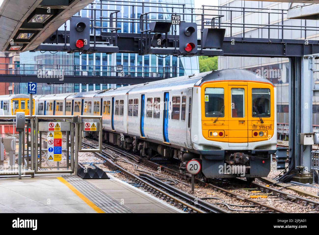 Thameslink trains at Blackfriars in London, UK Stock Photo - Alamy