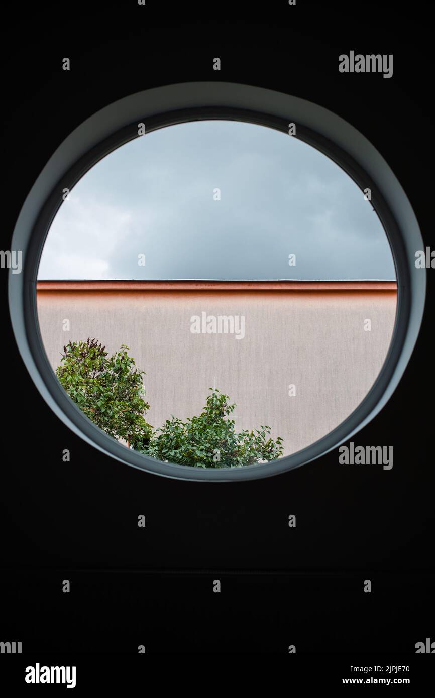 Modern house isolated forest exterior hi-res stock photography and ...