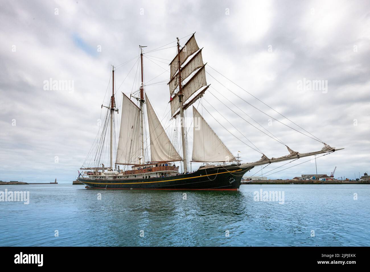 Topsail schooner hi-res stock photography and images - Alamy