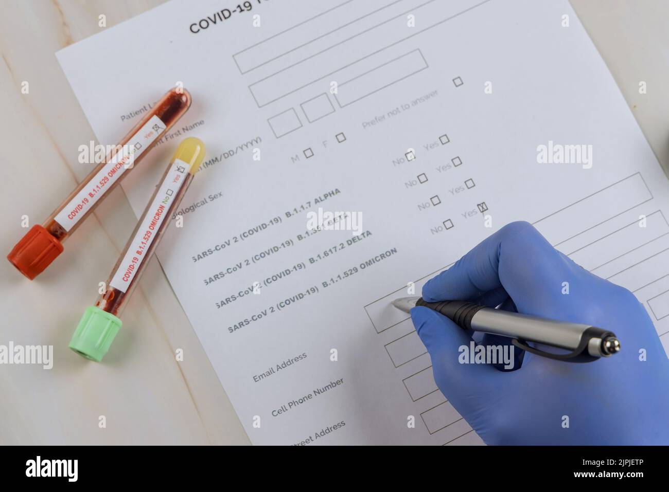 form, filling, test results, corona test, omicron, corona-variante ...