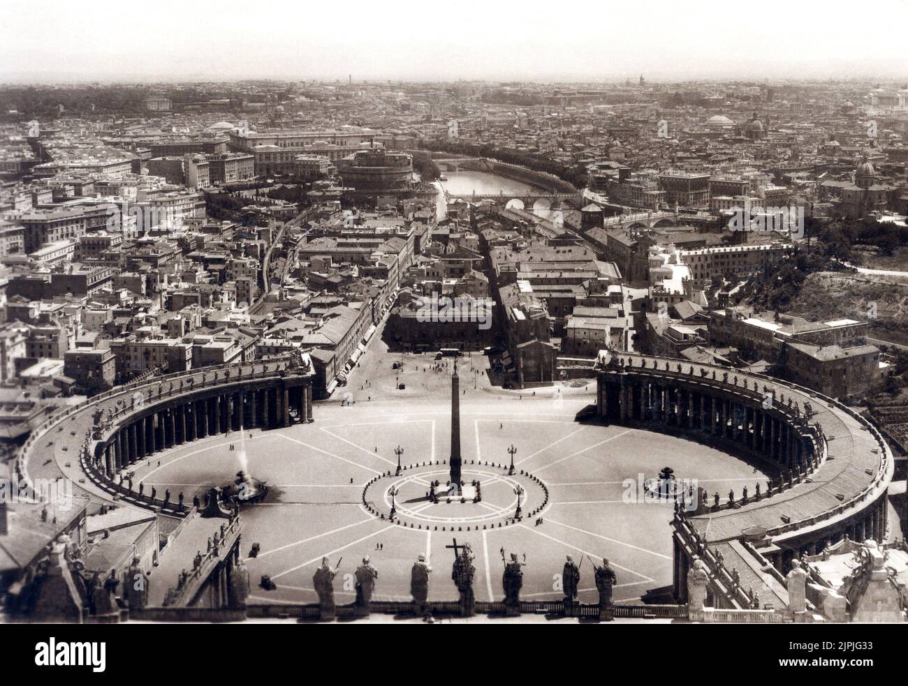 1930 ca. , Rome , Italy : Landscape from the Couple of Saint Peter ...
