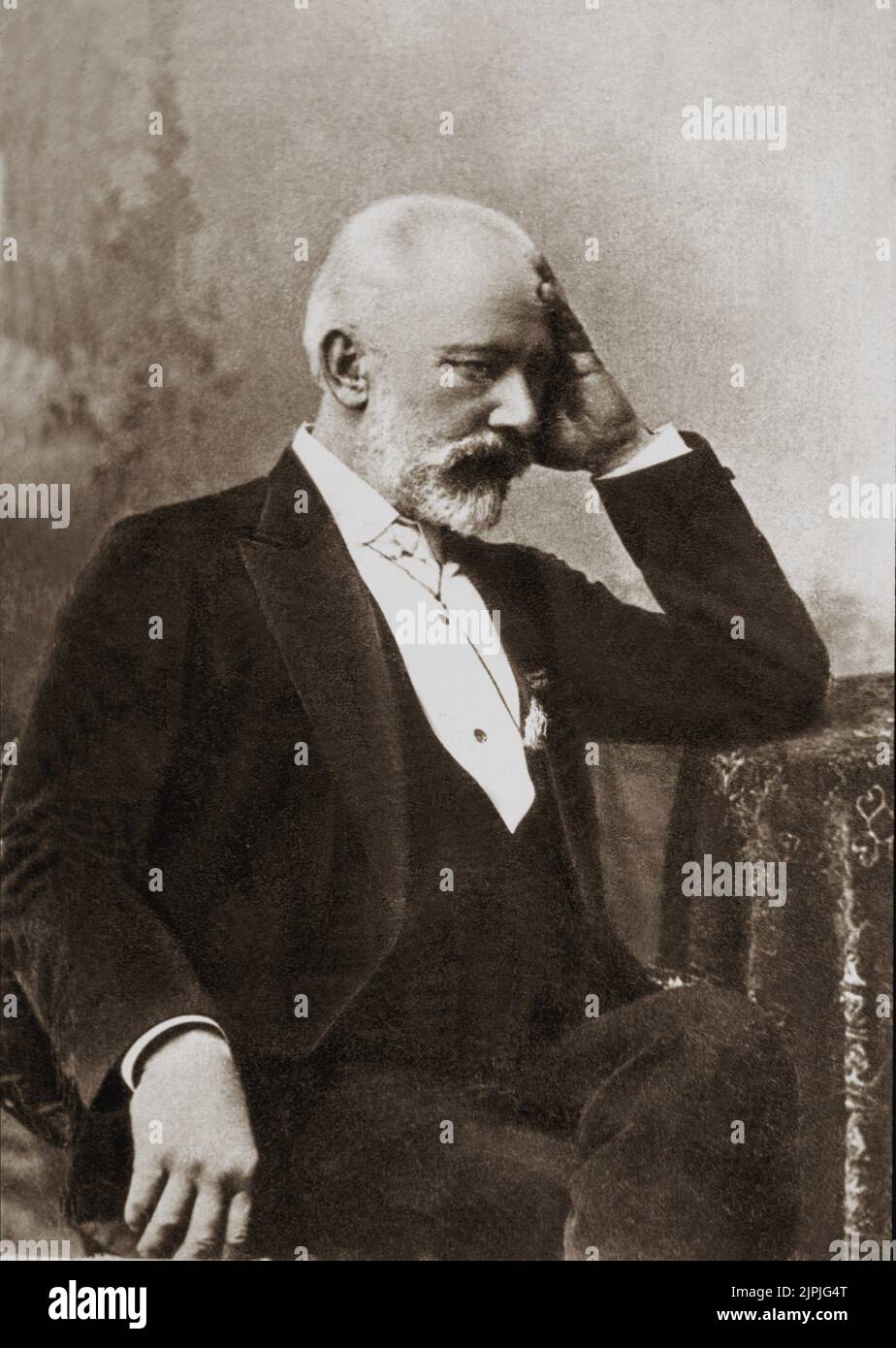 Tchaikovsky portrait composer hi-res stock photography and images - Alamy Tchaikovsky portrait composer hi-res stock photography and images - Alamy