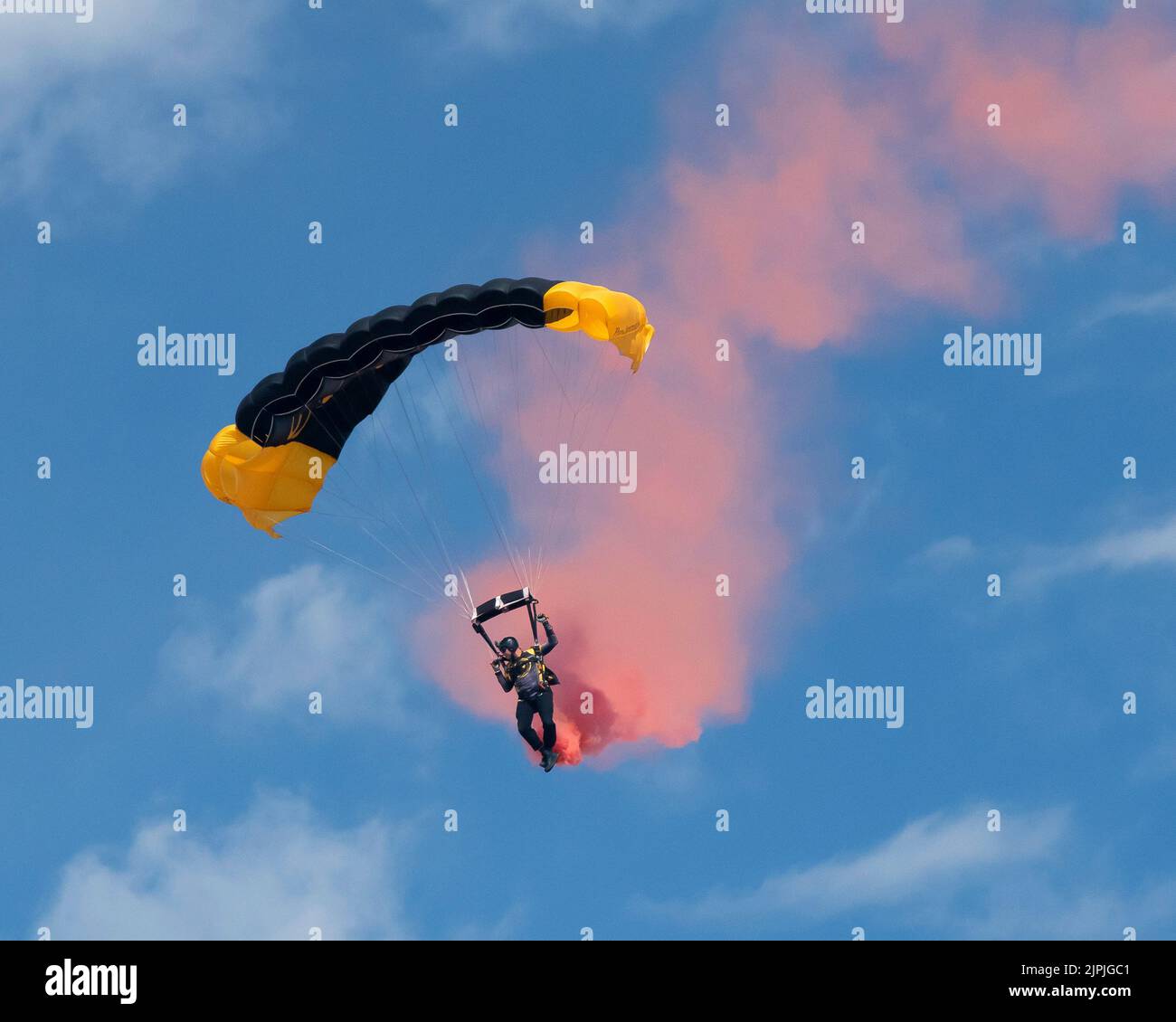 Special operations command parachute team hi-res stock photography and ...