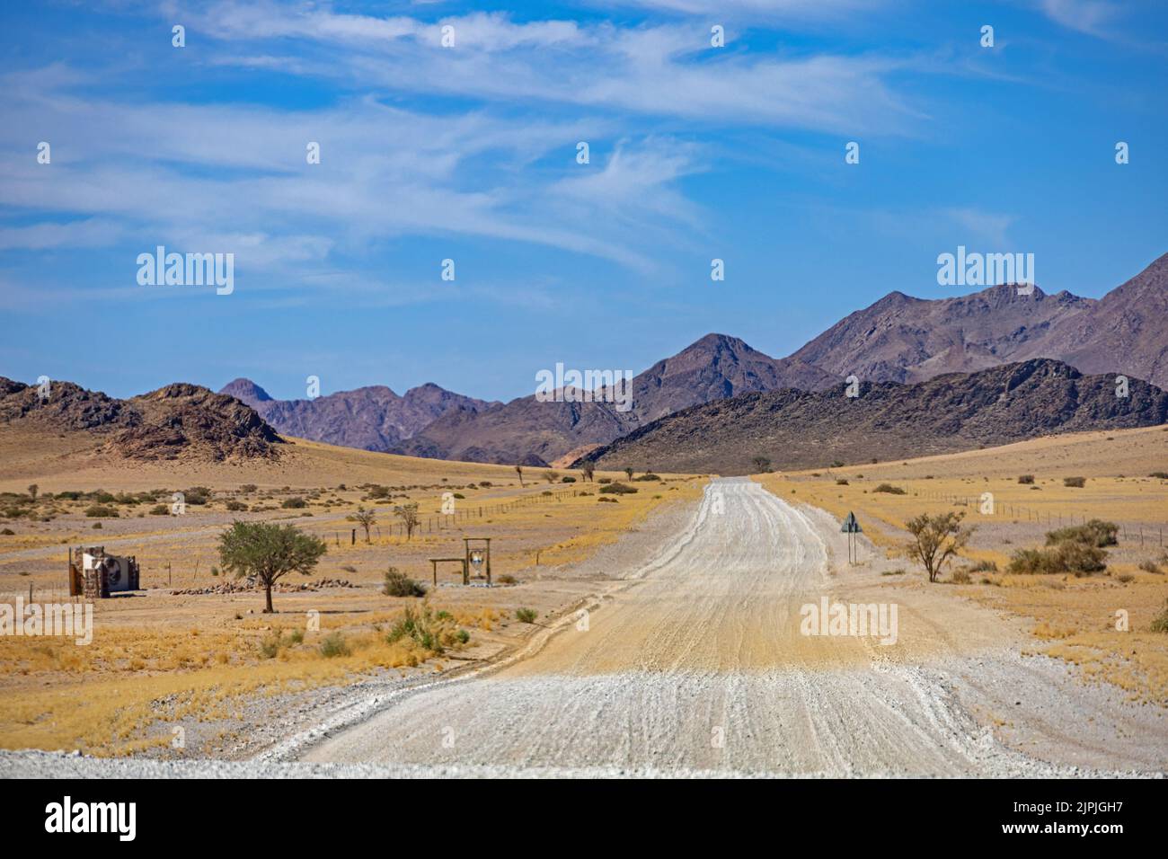 namibia, gravel street, ugab, felslandschaft, ugab terrace, namibias ...