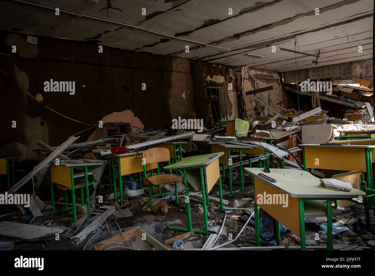 Destroyed classroom usa hi-res stock photography and images - Alamy
