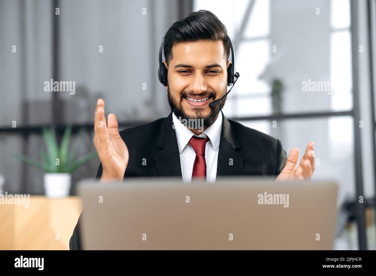 Young indian mentor coach hi-res stock photography and images - Alamy