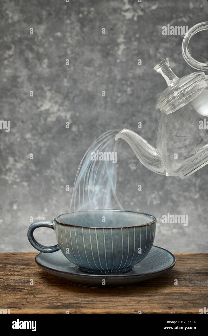 pouring, tea, hot drink, teas, hot drinks Stock Photo - Alamy