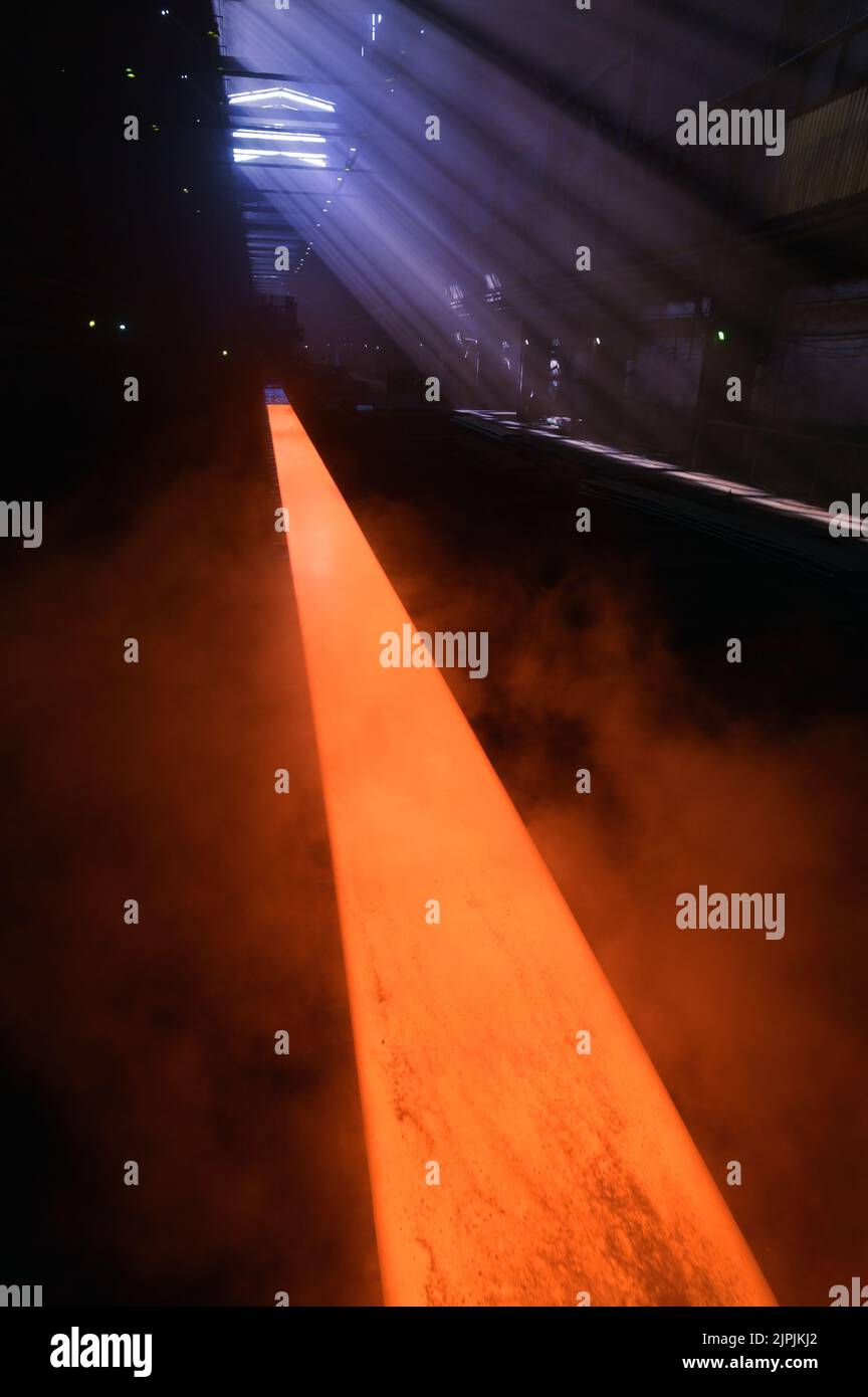 Factory lights roof hi-res stock photography and images - Alamy