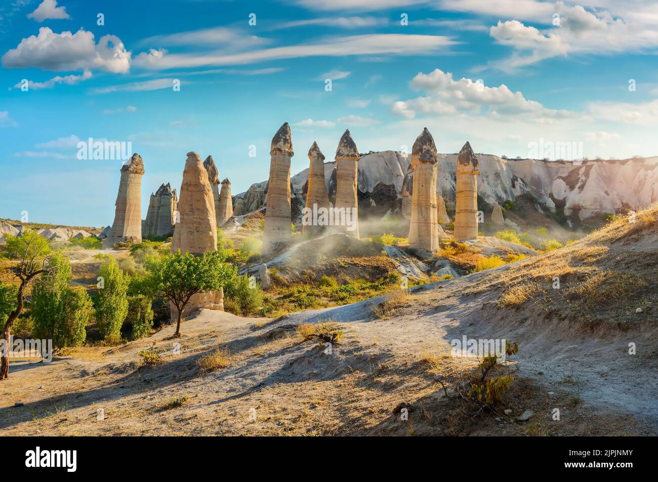 love valley, cappadocia, historischer nationalpark göreme, love valleys ...