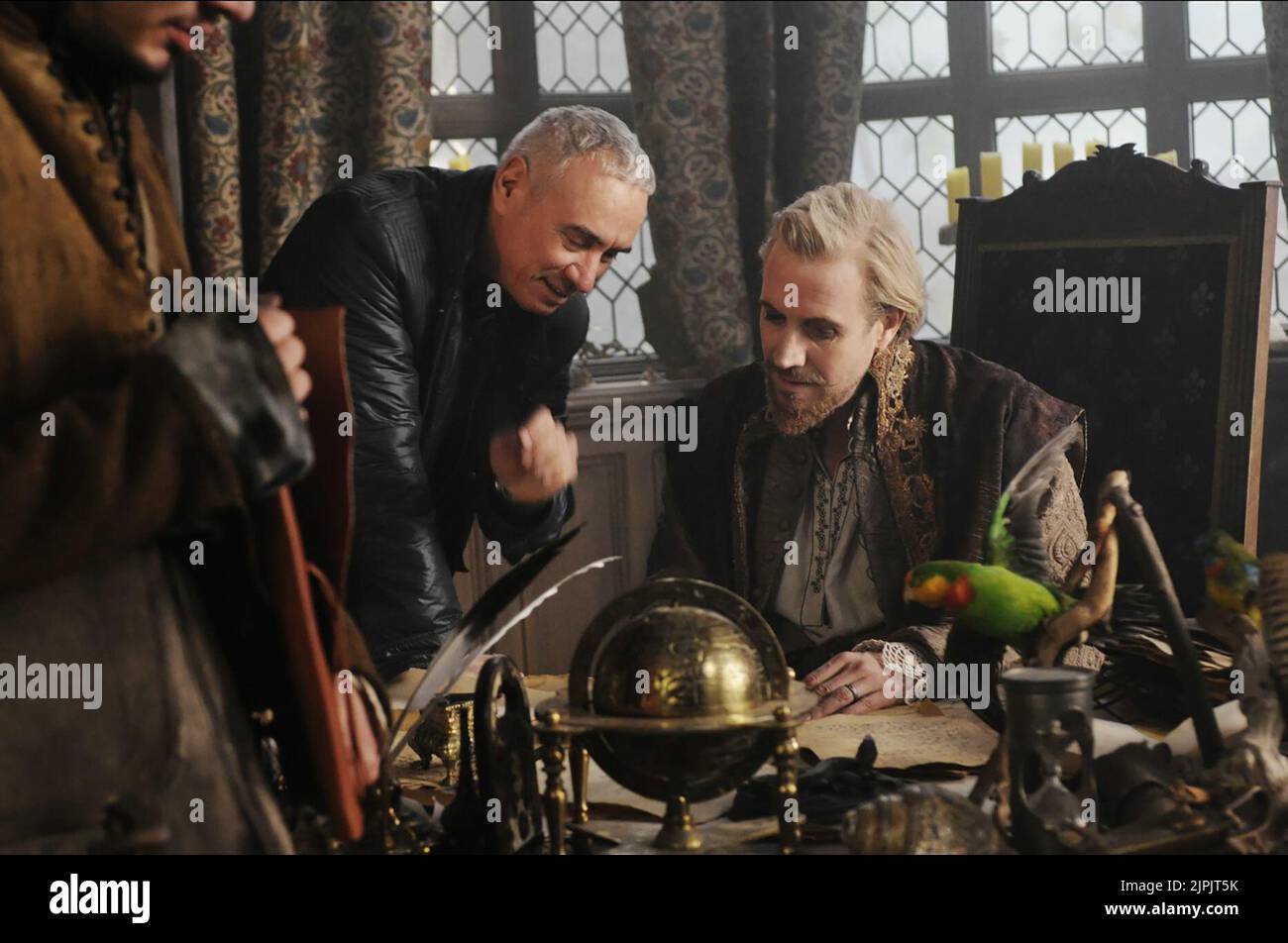 Roland emmerich on set hi-res stock photography and images - Alamy