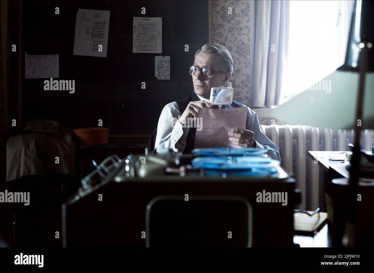 GARY OLDMAN, TINKER TAILOR SOLDIER SPY, 2011 Stock Photo - Alamy