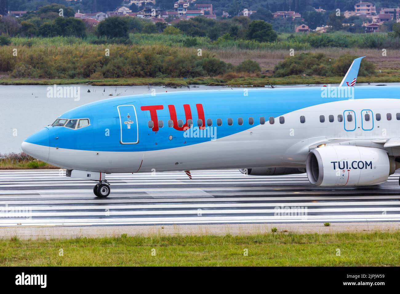Tui airplanes hi-res stock photography and images - Alamy