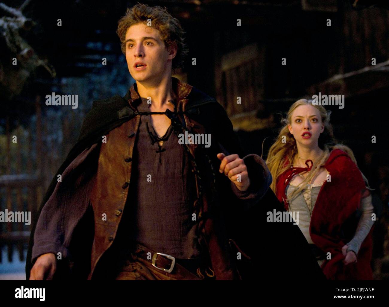 Amanda seyfried red riding hood hi-res stock photography and images - Alamy