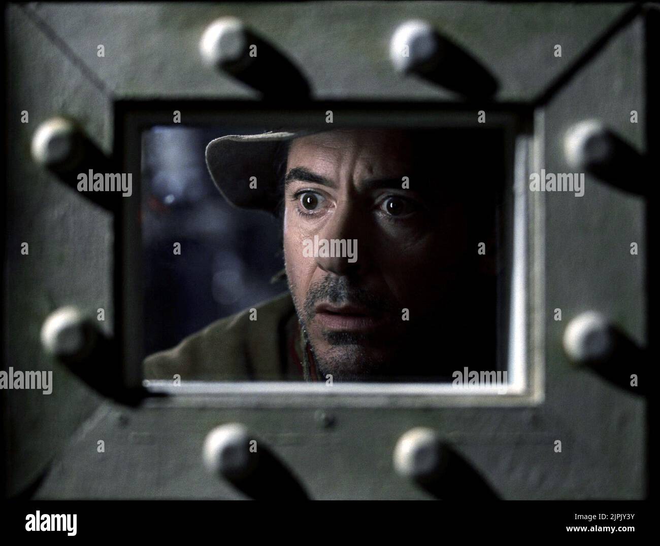 Robert Downey Jr Sherlock Holmes Bed