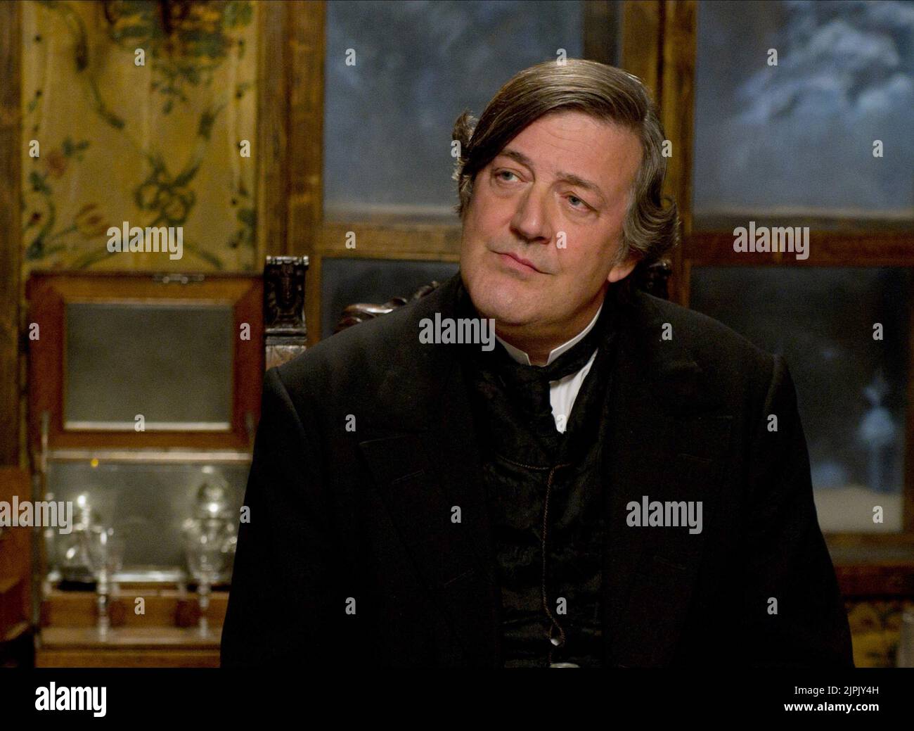 Stephen fry sherlock holmes hi-res stock photography and images - Alamy