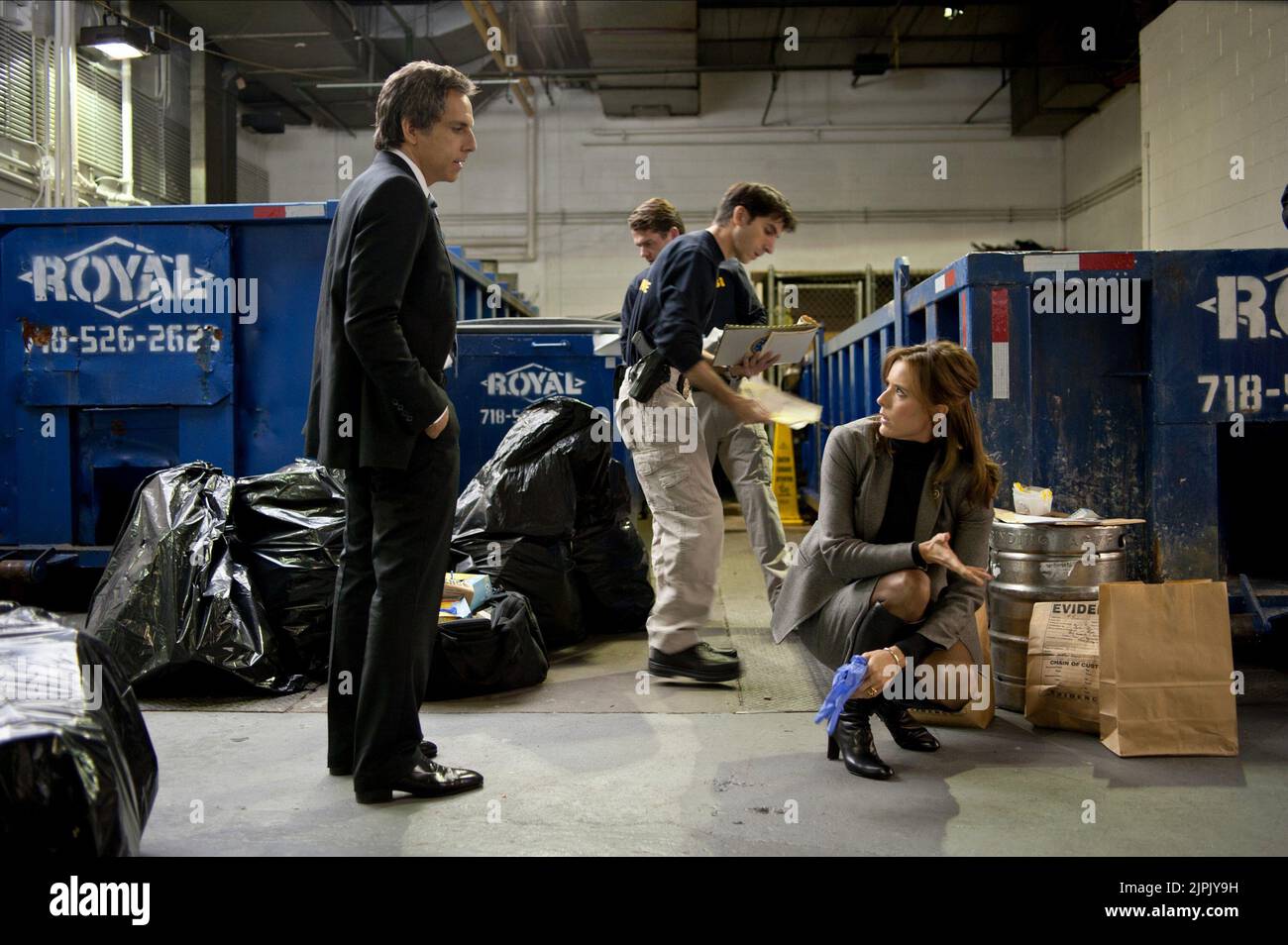 BEN STILLER, TEA LEONI, TOWER HEIST, 2011 Stock Photo - Alamy