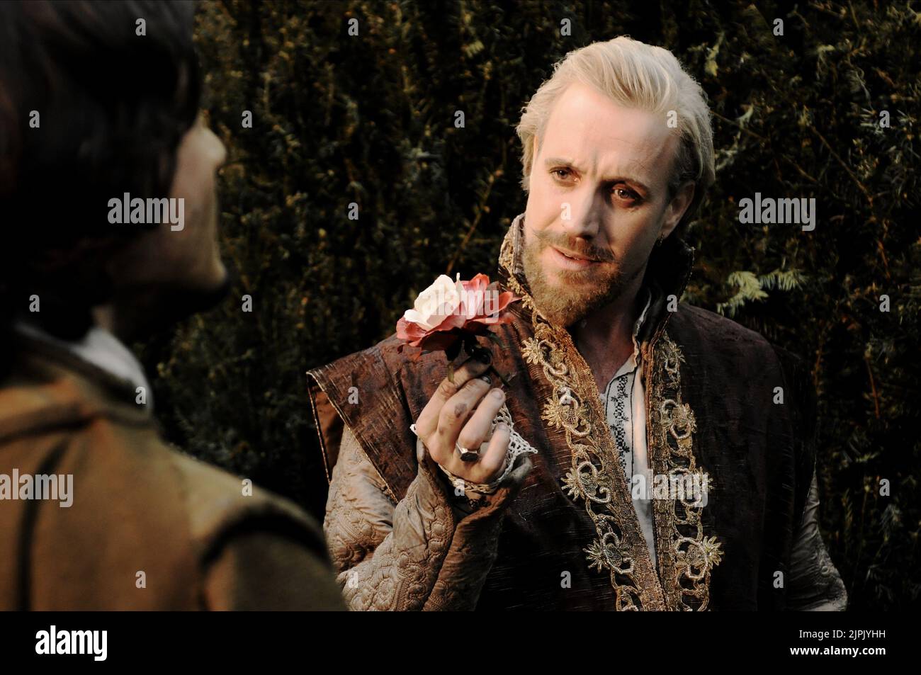 Roland emmerich rhys ifans hi-res stock photography and images - Alamy