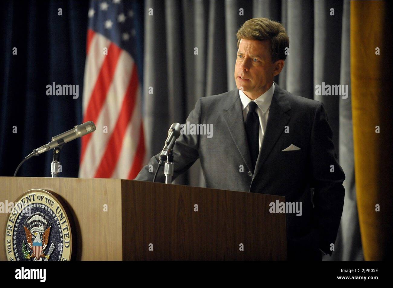 Greg Kinnear Kennedy