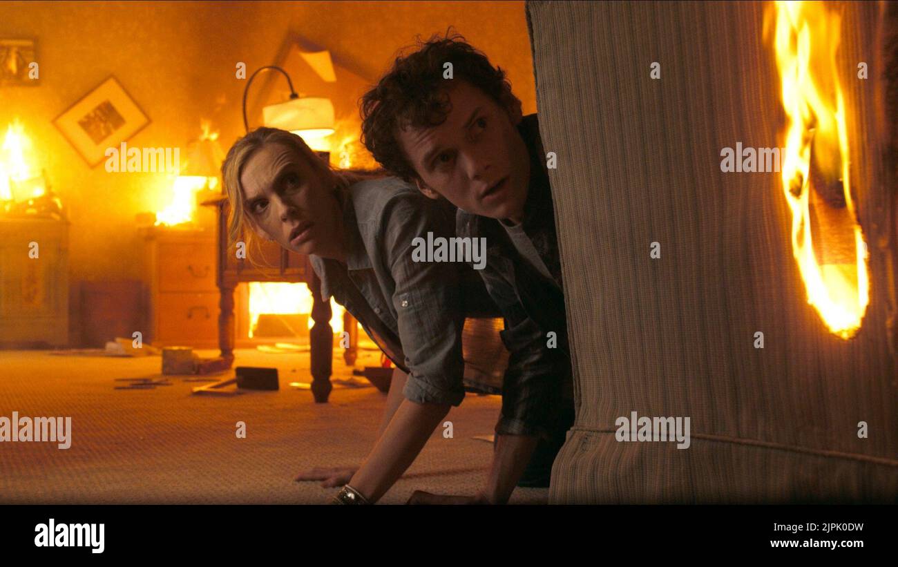 COLLETTE,YELCHIN, FRIGHT NIGHT, 2011 Stock Photo - Alamy