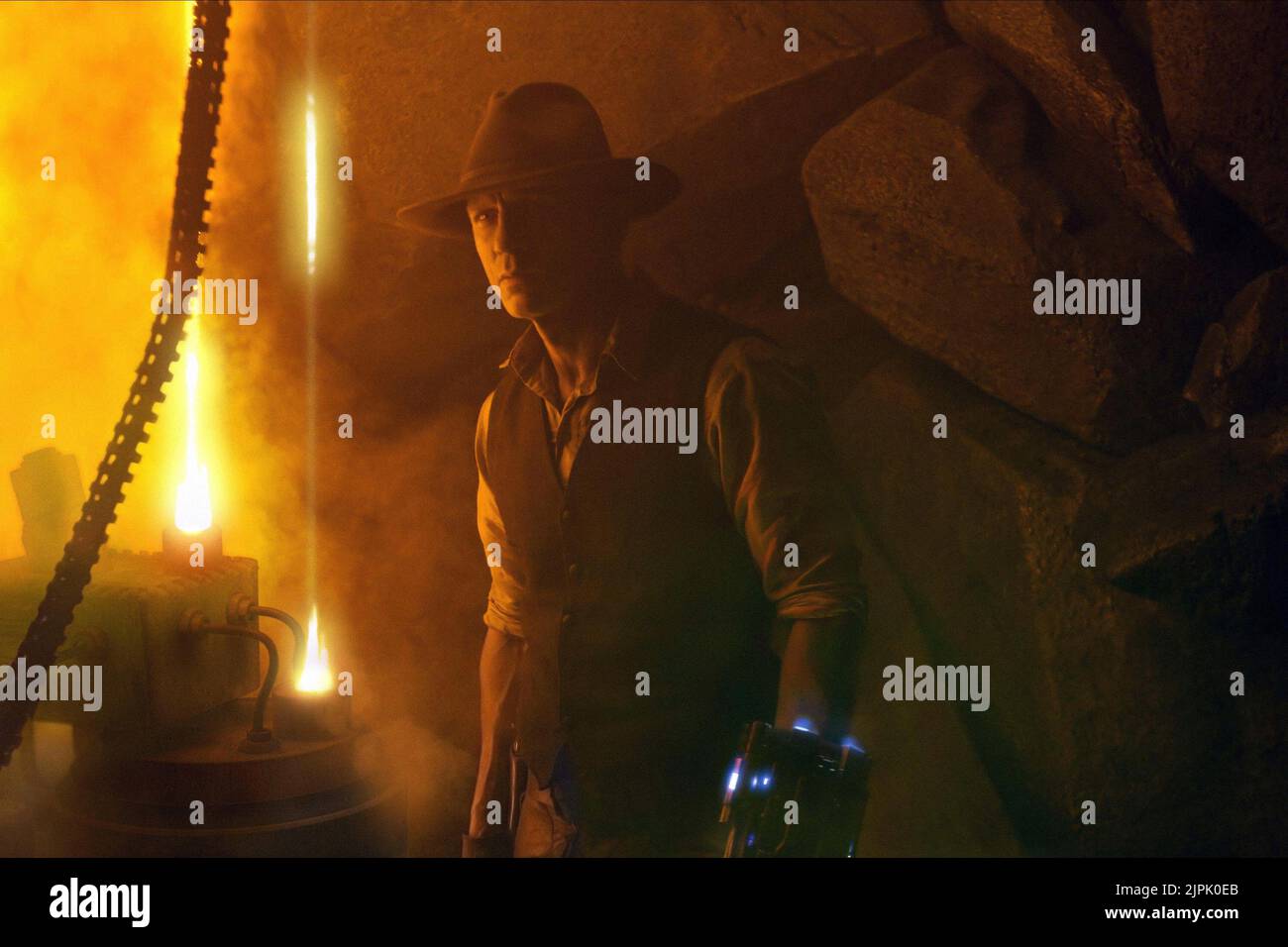 DANIEL CRAIG, COWBOYS and ALIENS, 2011 Stock Photo - Alamy
