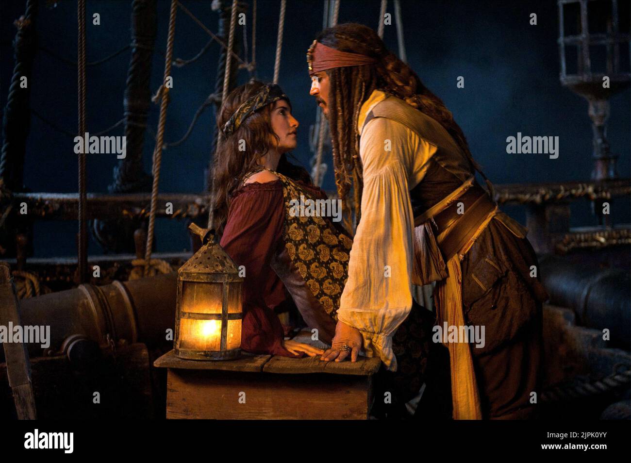 Penelope cruz pirates caribbean hi-res stock photography and images - Alamy