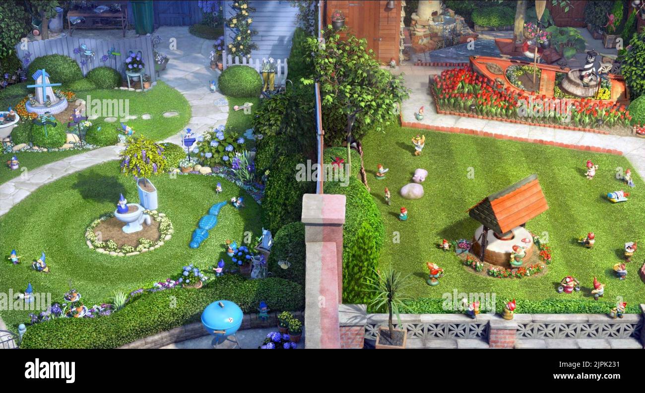 Gnomeo and juliet film hi-res stock photography and images - Alamy