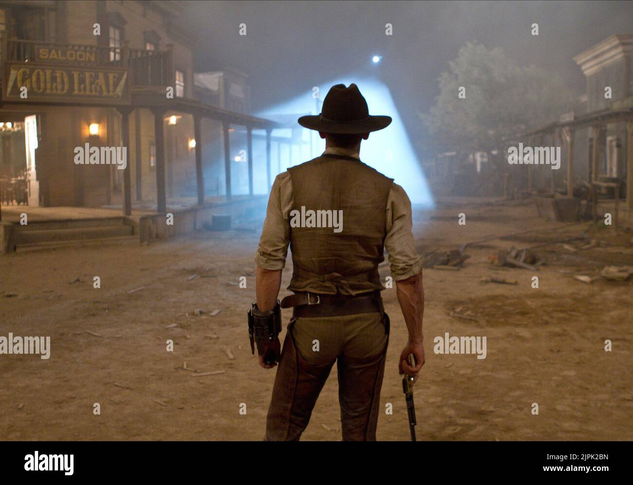 DANIEL CRAIG, COWBOYS and ALIENS, 2011 Stock Photo - Alamy