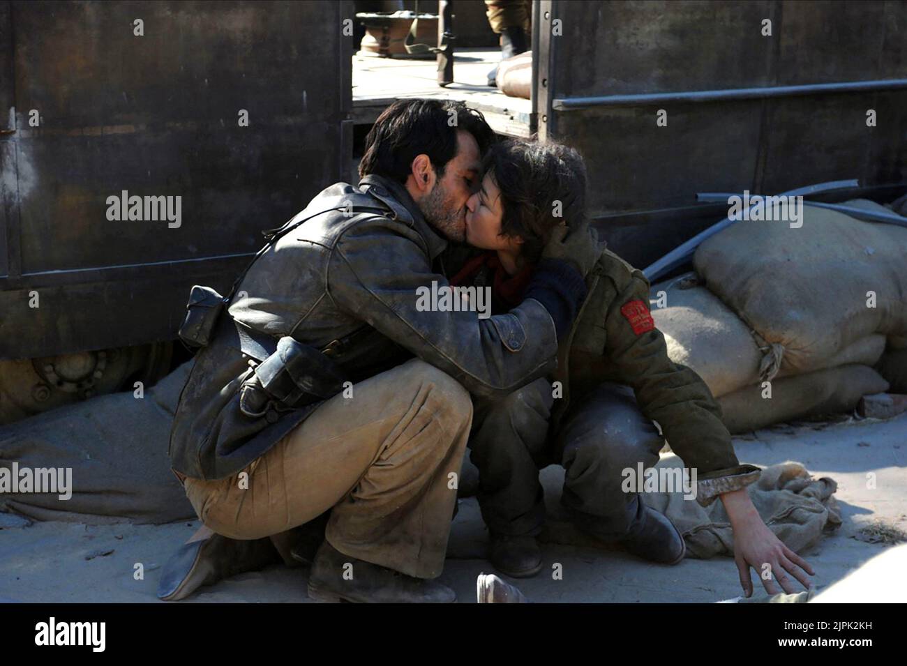 Roland joffe olga kurylenko hi-res stock photography and images - Alamy