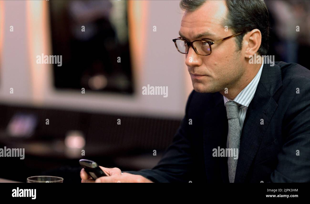 Jude law 2011 hi-res stock photography and images - Alamy