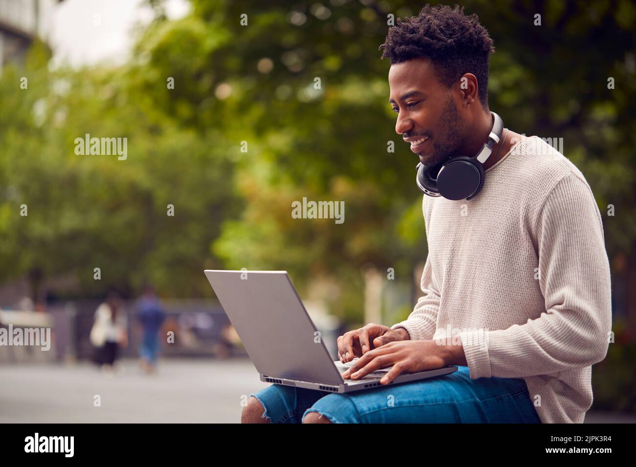 typing, laptop, mobil, person of color, stenographer, computer ...