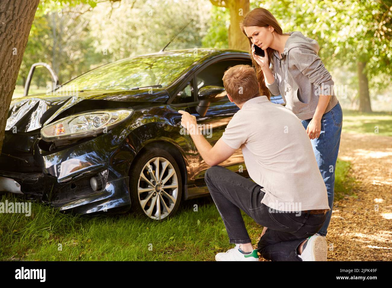 Car collision tree hi-res stock photography and images - Alamy