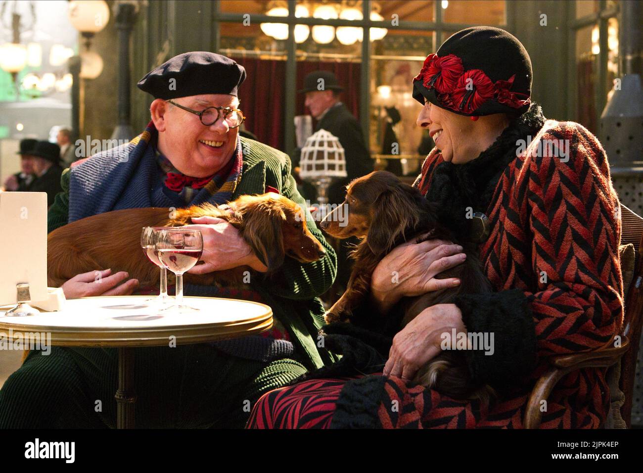 RICHARD GRIFFITHS, FRANCES DE LA TOUR, HUGO, 2011 Stock Photo - Alamy