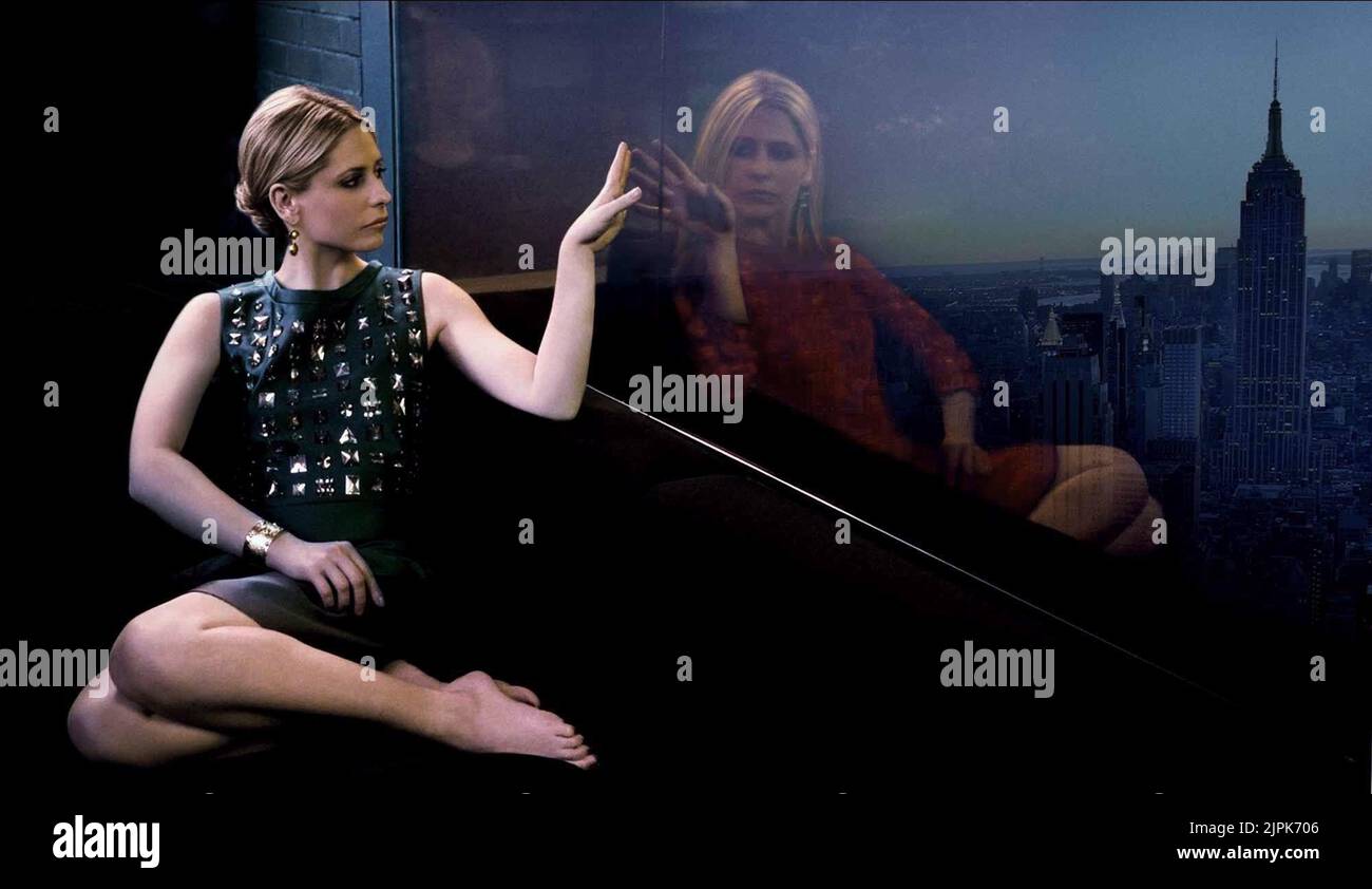 SARAH MICHELLE GELLAR, RINGER, 2011 Stock Photo - Alamy