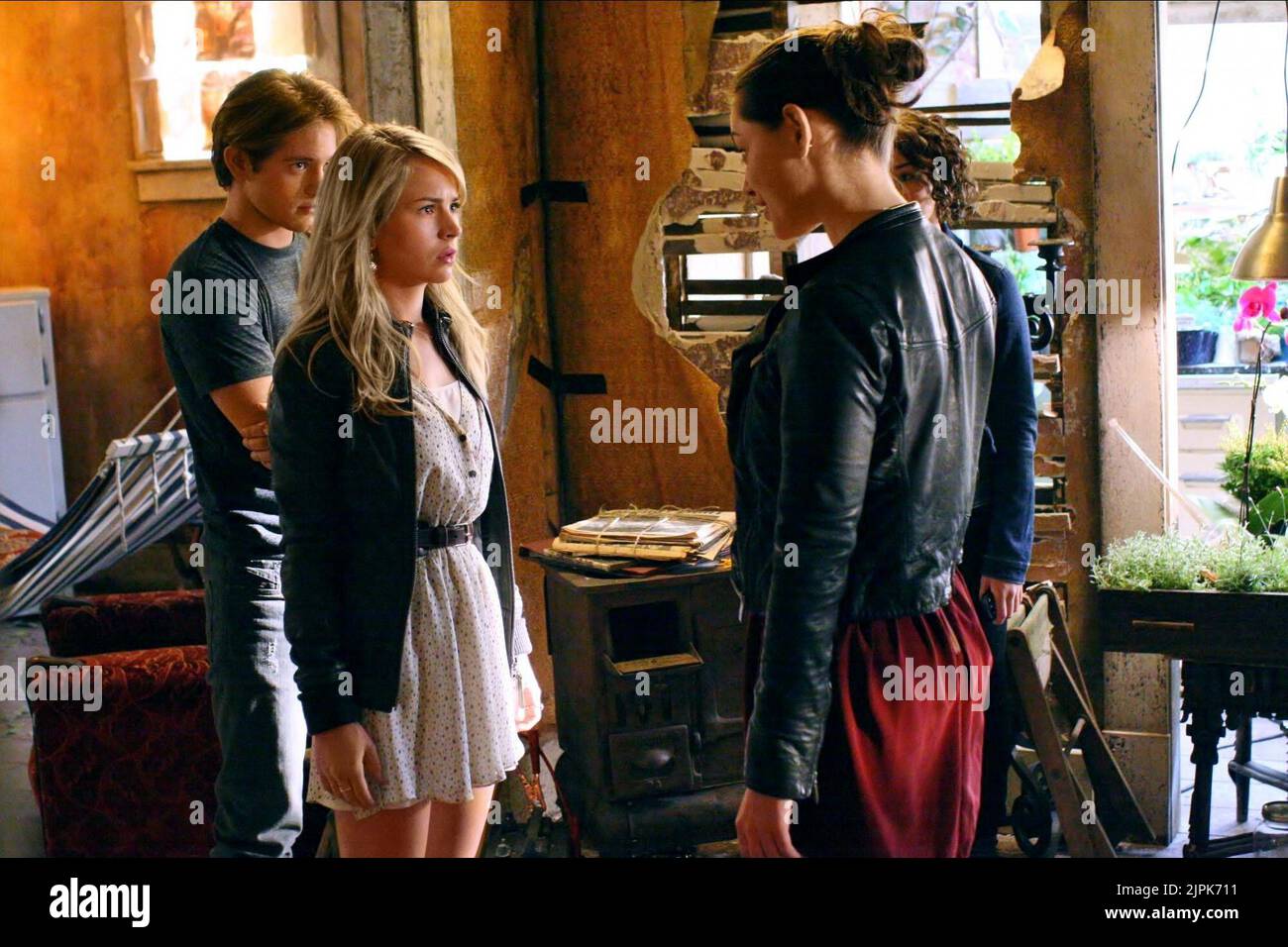 Phoebe tonkin 2011 hi-res stock photography and images - Alamy