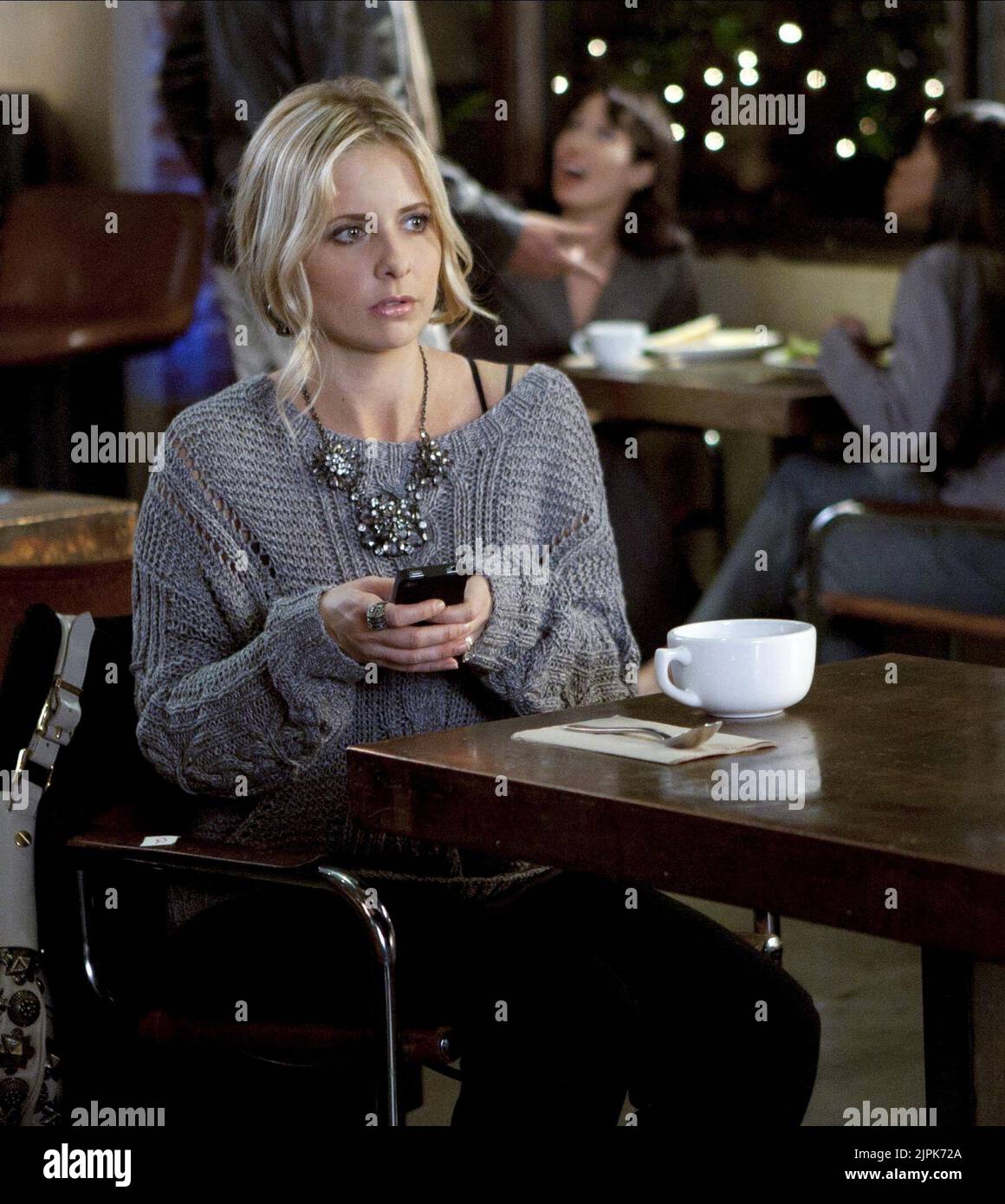 Sarah michelle gellar cbs hi-res stock photography and images - Alamy