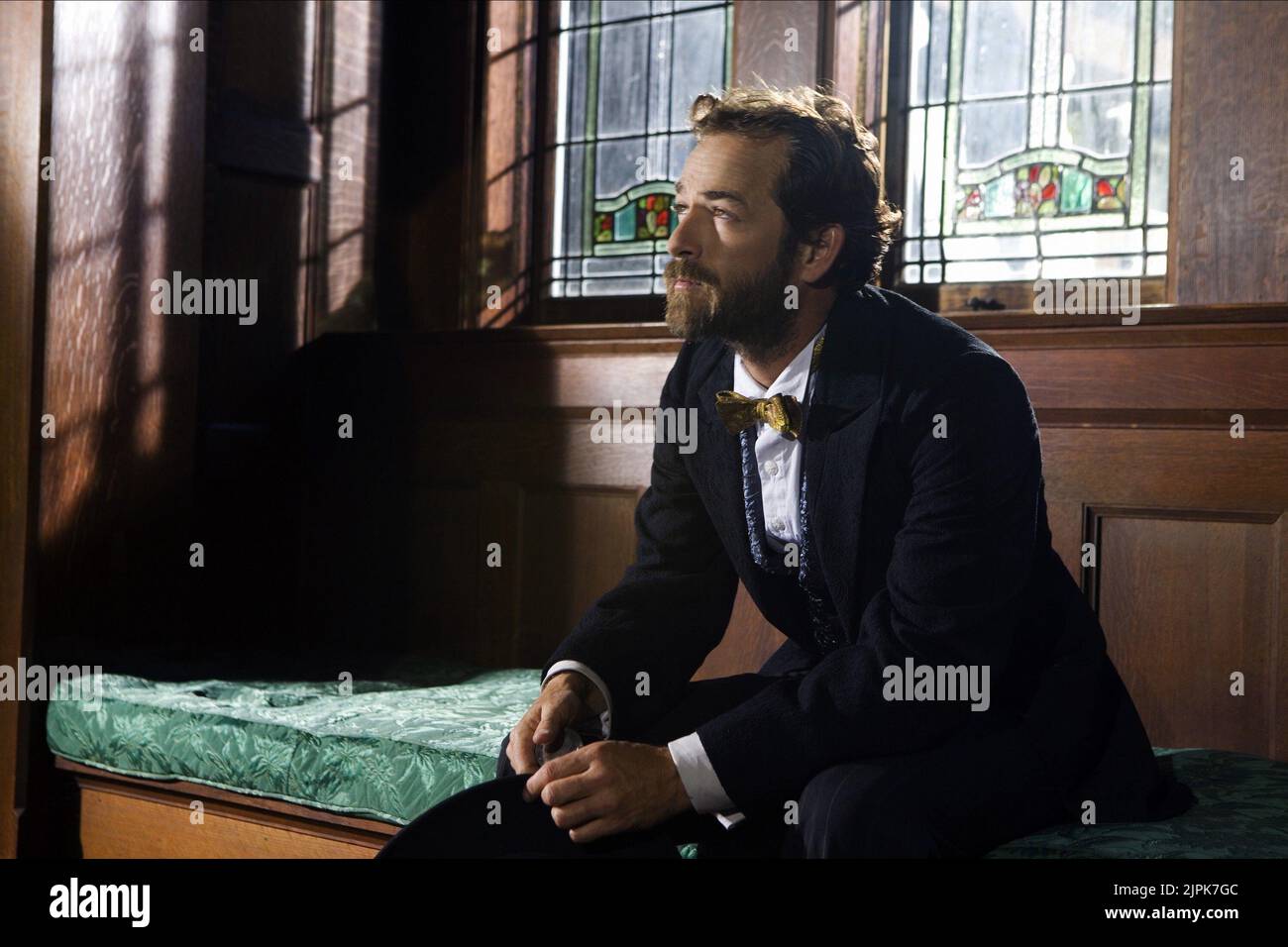 Jason priestley and luke perry hi-res stock photography and images - Alamy