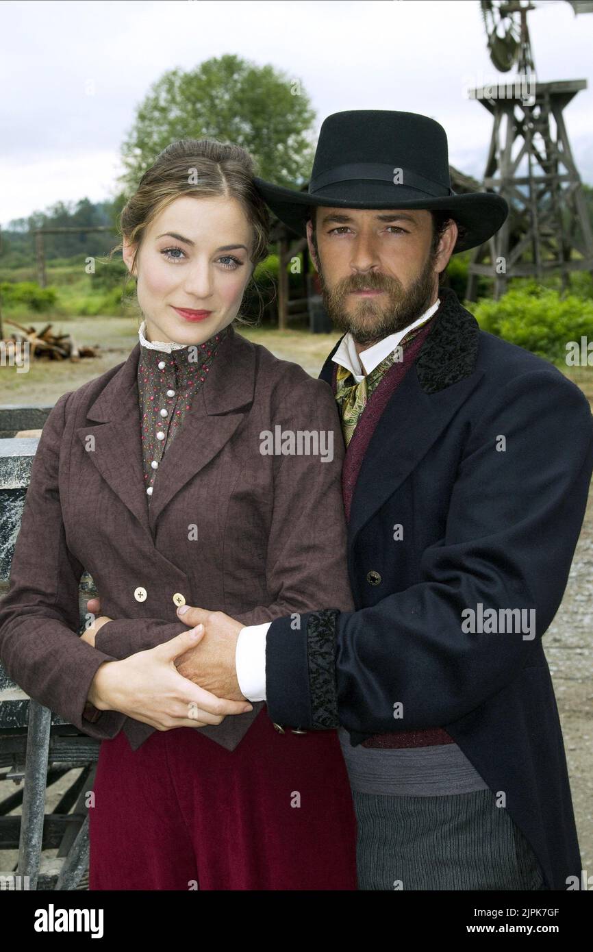 Lara gilchrist hi-res stock photography and images - Alamy