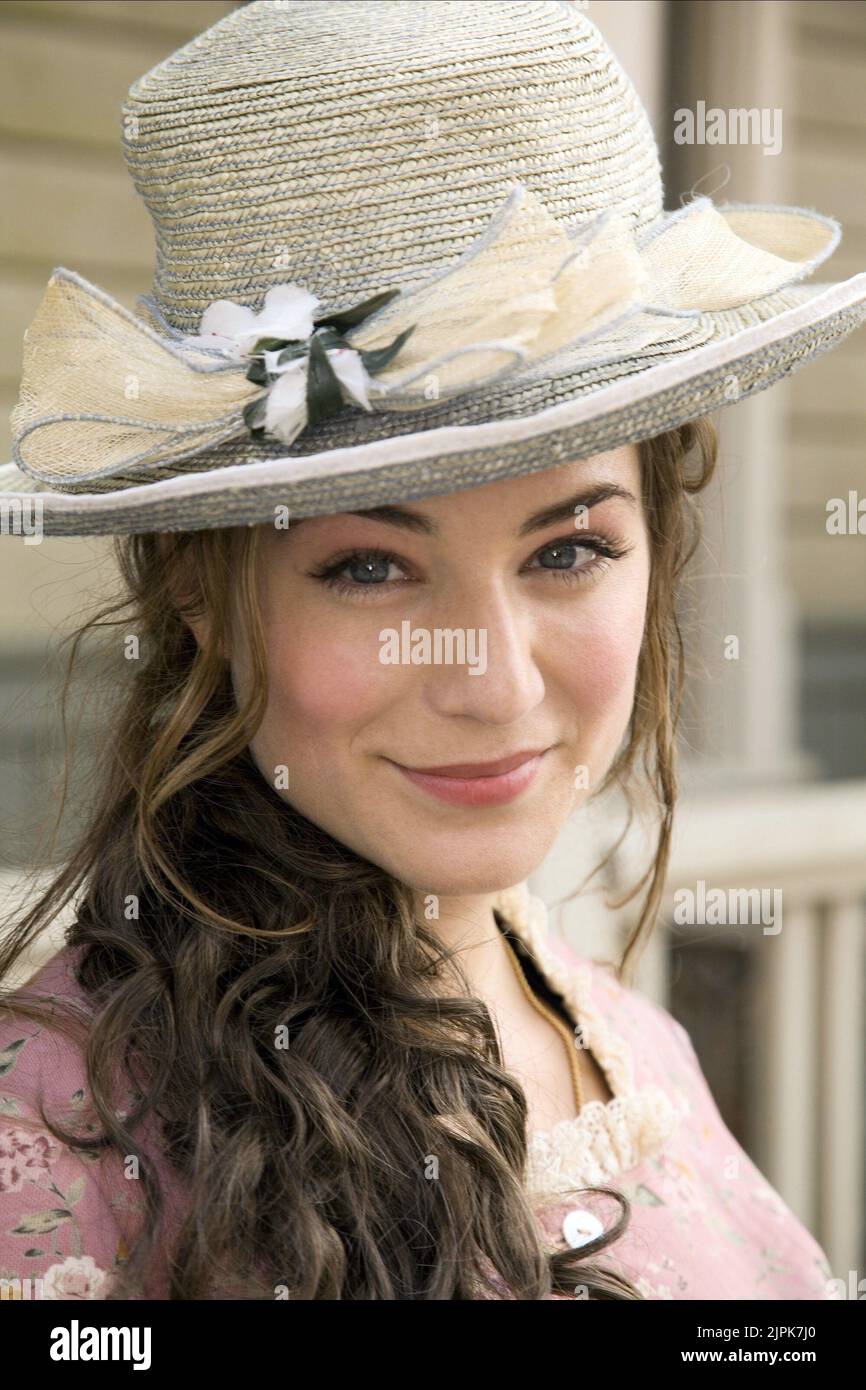 Lara gilchrist hi-res stock photography and images - Alamy