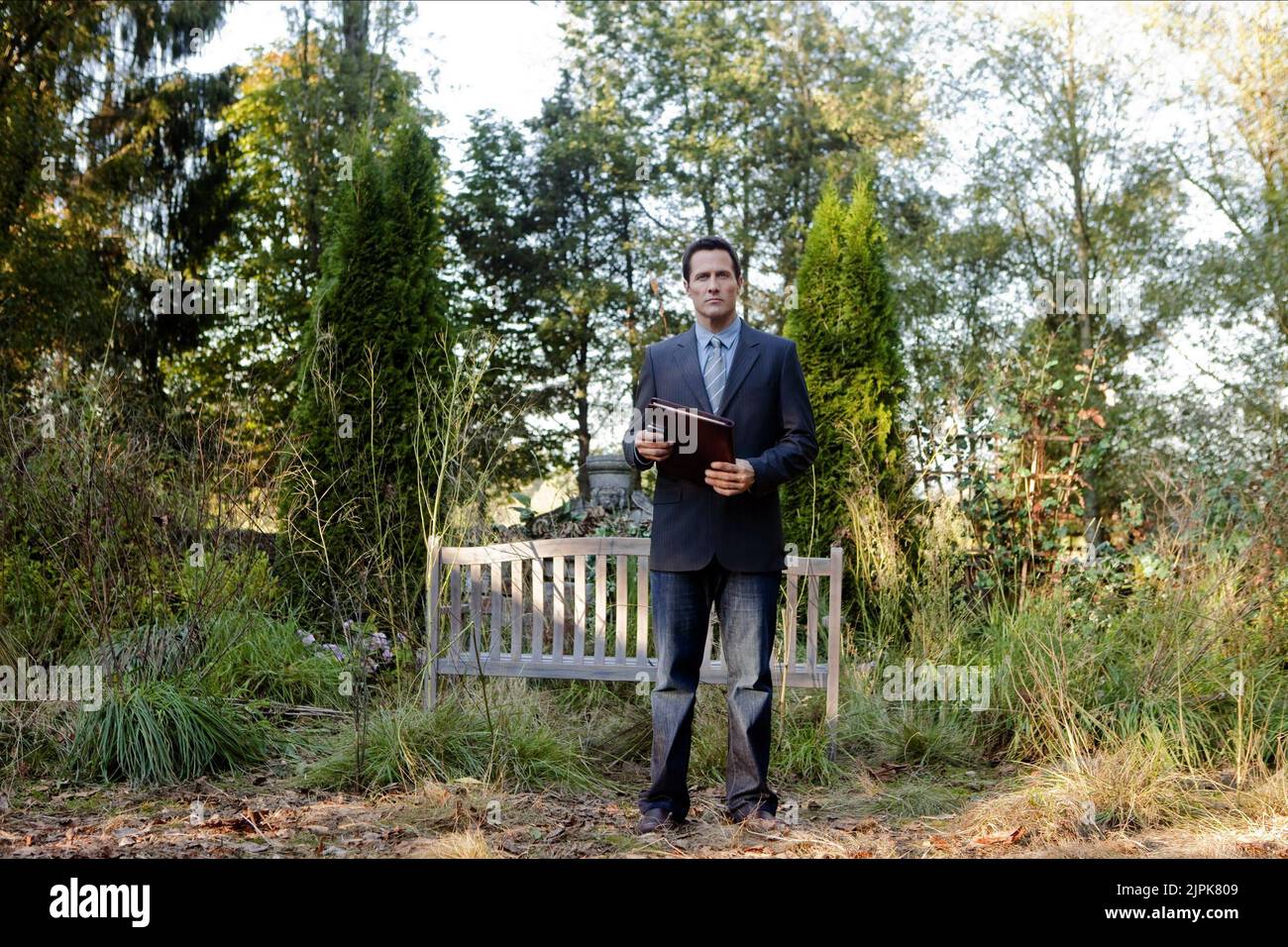 ROB ESTES, THE EDGE OF THE GARDEN, 2011 Stock Photo - Alamy