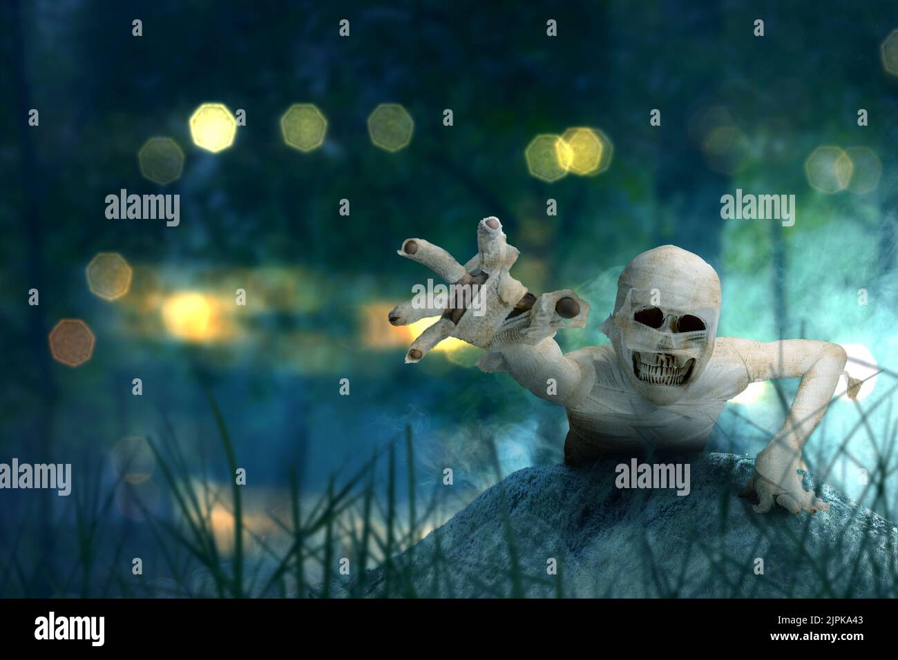 Mummy with a skeleton head hi-res stock photography and images - Alamy