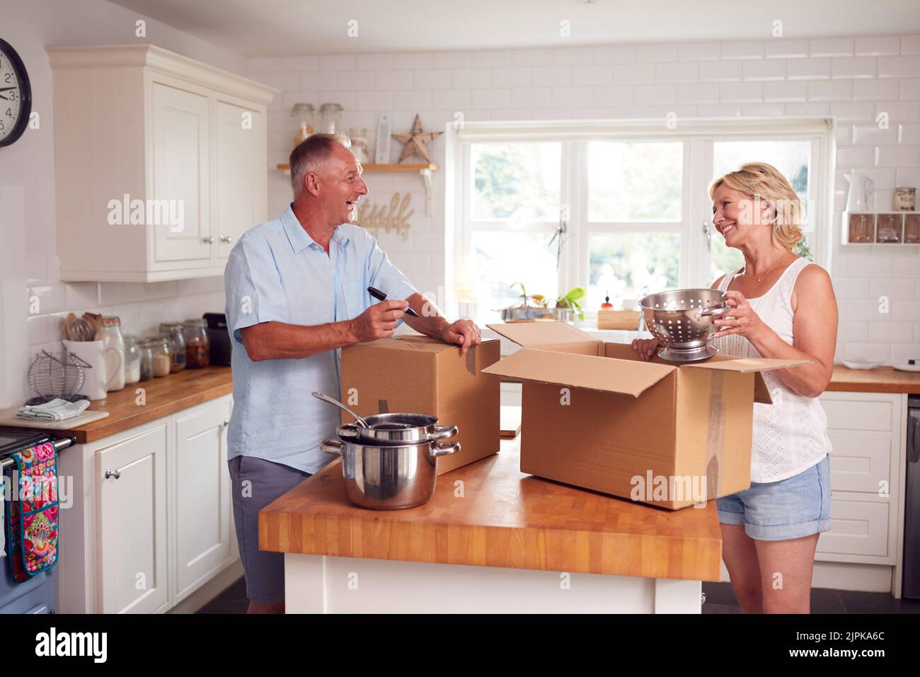 kitchen, moving, packing, moving box, older couple, kitchens, movement ...