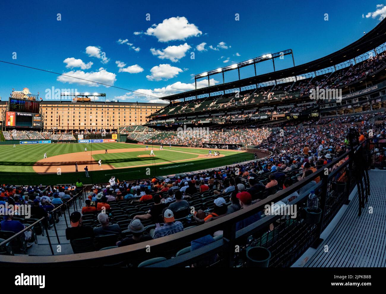 Mlb crowd hi-res stock photography and images - Alamy