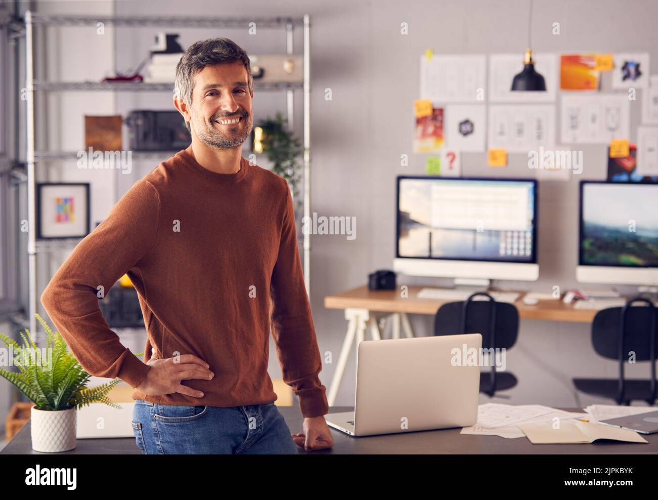 Portrait middle aged male designer hi-res stock photography and images ...