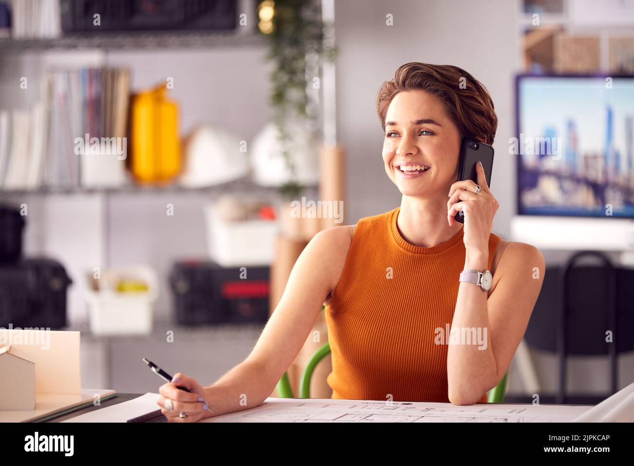 office, on the phone, workplace, offices, on the phones, workplaces ...