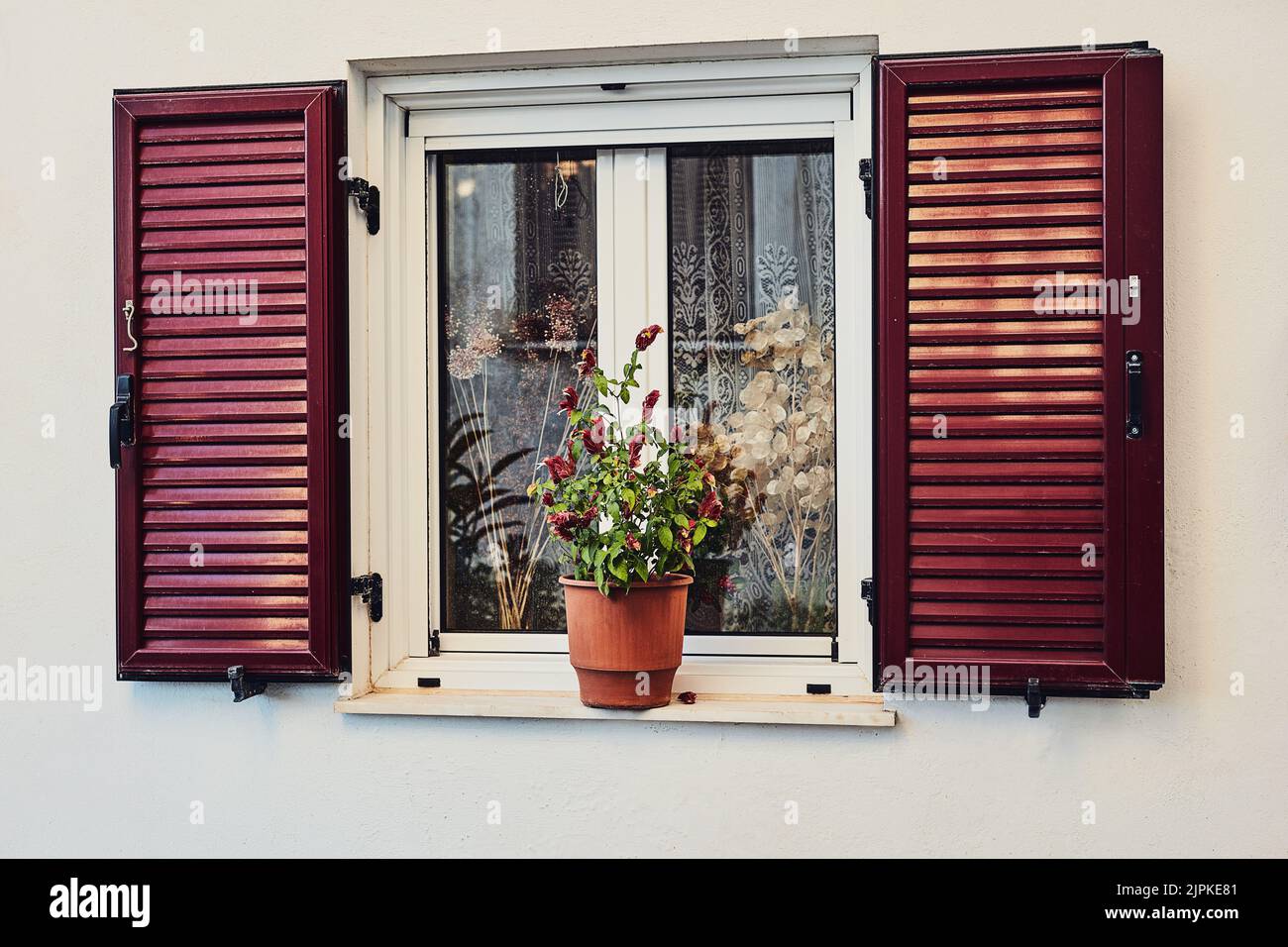 Traditional window features hi-res stock photography and images - Alamy