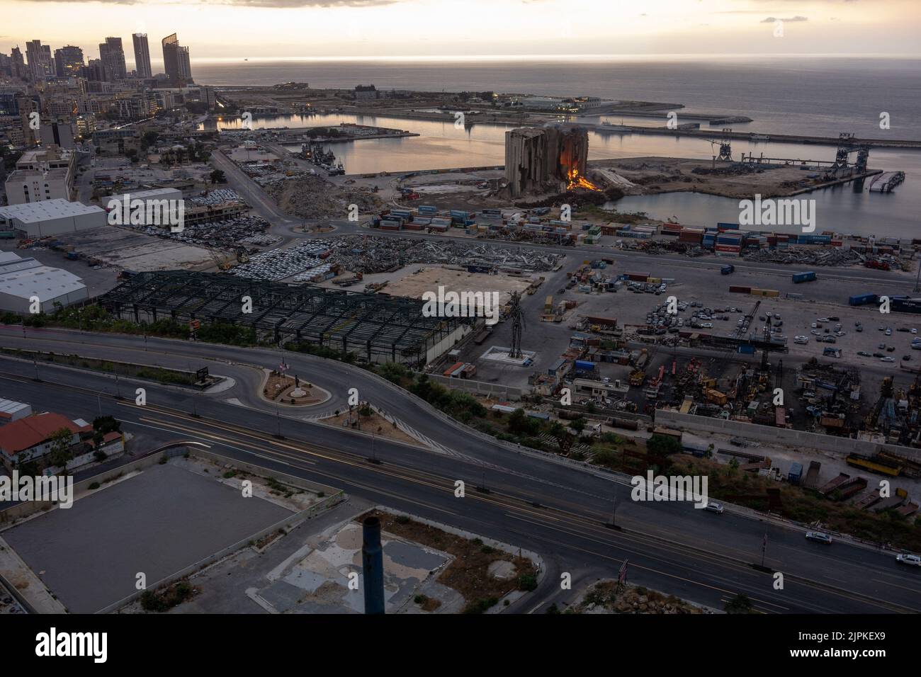Burning port of beirut hi-res stock photography and images - Alamy