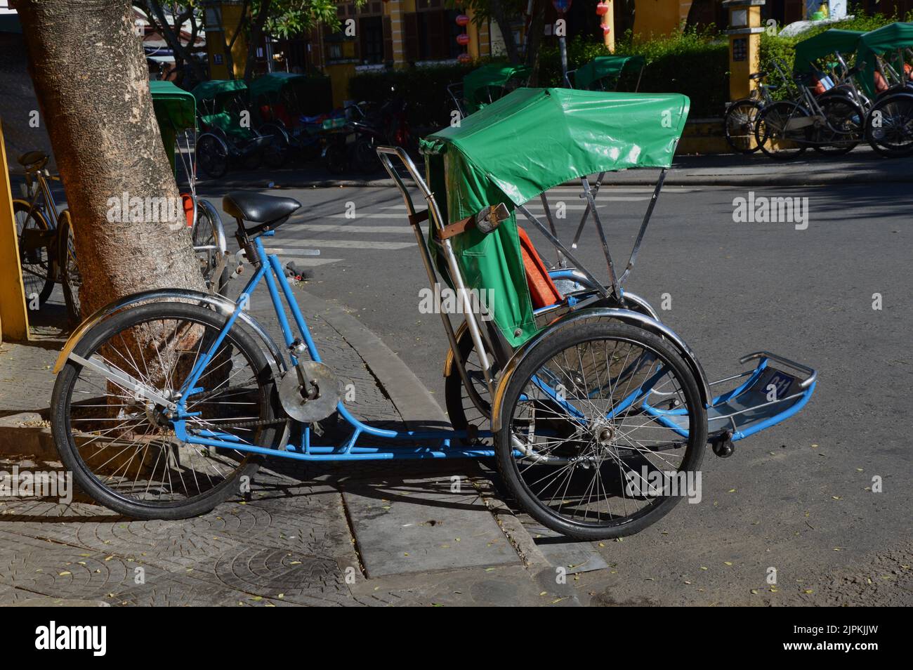 Rickshaw carrier hi-res stock photography and images - Alamy
