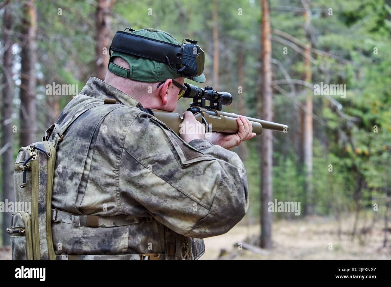 Murder weapon forest hi-res stock photography and images - Alamy