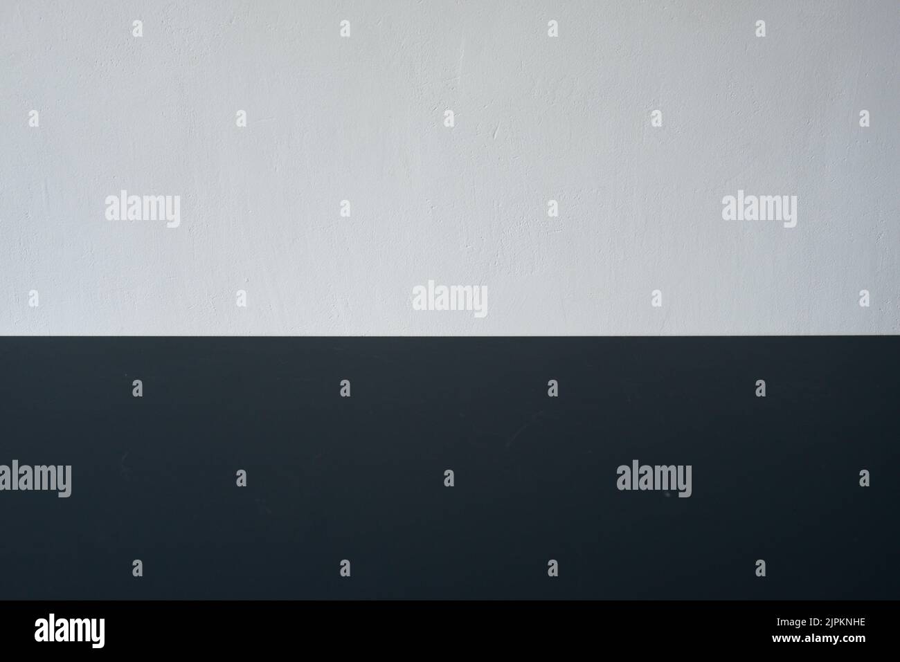 Horizontal table hi-res stock photography and images - Alamy
